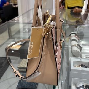 Michael Kors | Bags | Michael Kors Mercer Medium Leather Messenger Buff ...
